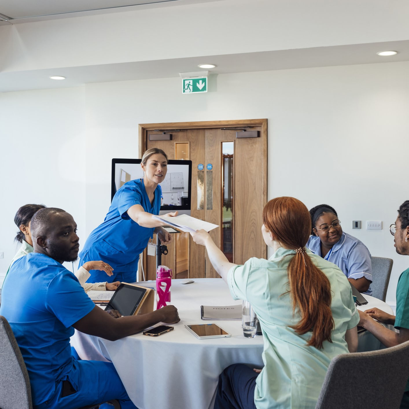 Course on Debriefing and Feedback in Health | HCX - | HCX